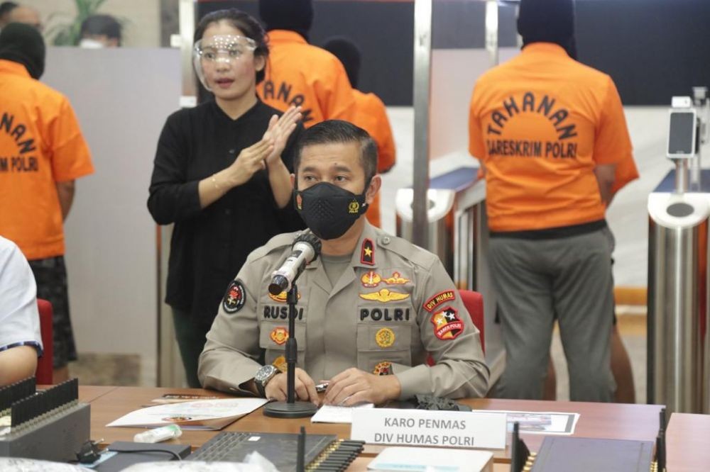 Kapolri Perintahkan untuk Menindak Tegas Pinjol Ilegal Kapolri Perintahkan untuk Menindak Tegas Pinjol Ilegal
