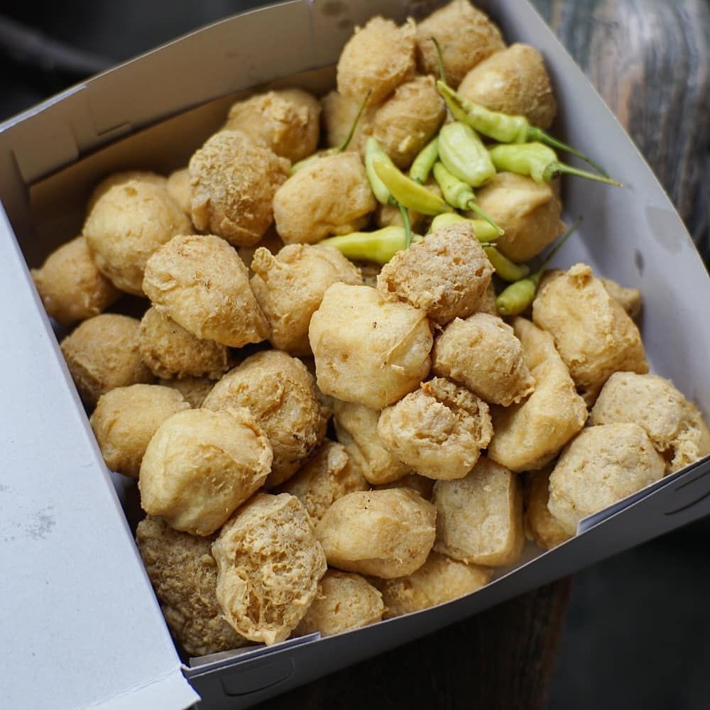 10 Camilan Gurih Khas Indonesia Yang Paling Favorit