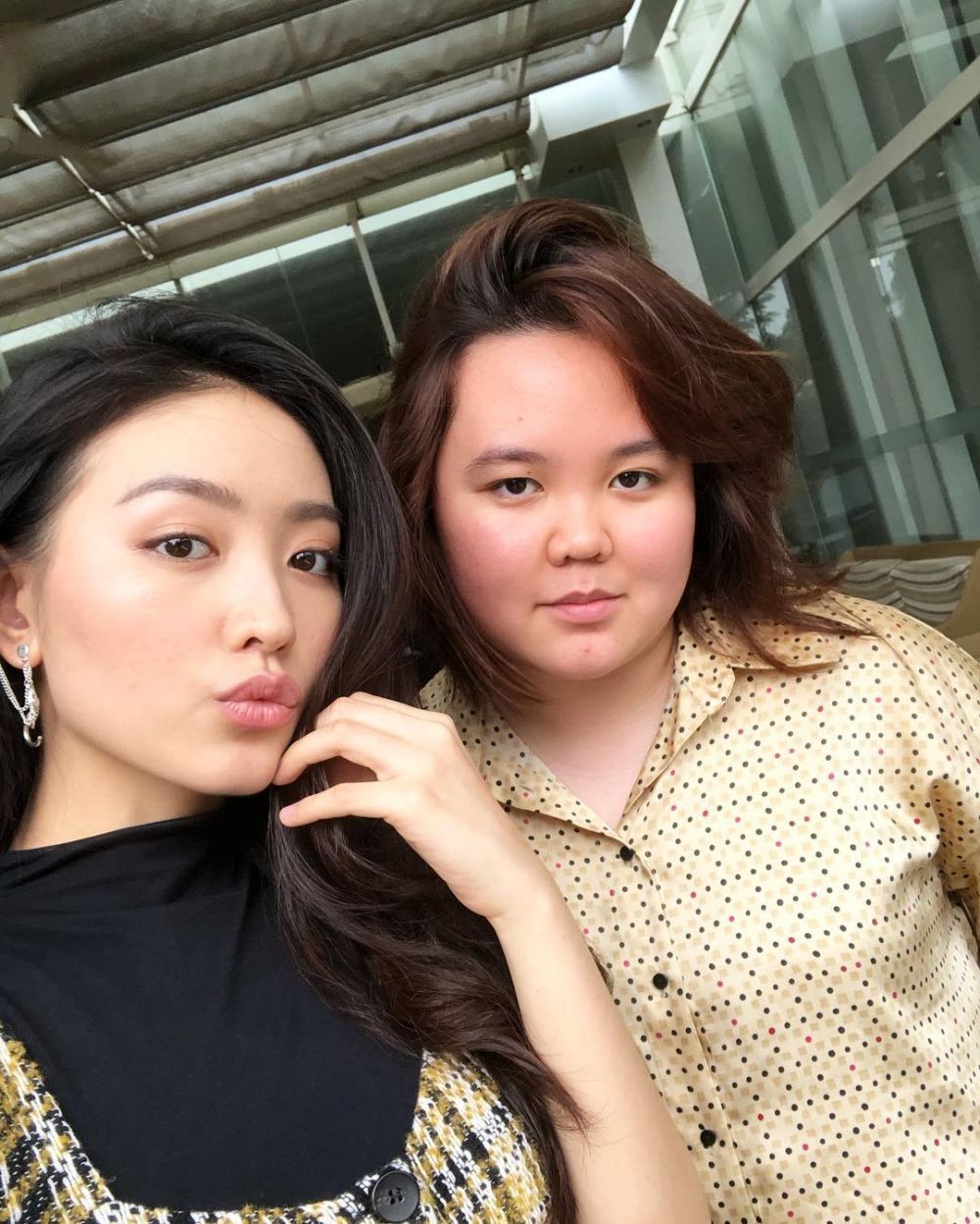 Cewek Dua Bersaudara, 10 Kakak Beradik Artis yang Kompak Cewek Dua Bersaudara, 10 Kakak Beradik Artis yang Kompak