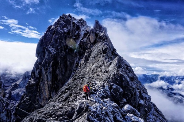 Punya Rencana untuk Mendaki Gunung Es? Ini Persiapannya