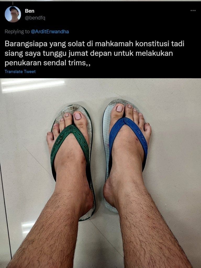 10 Cerita Lucu Warganet Kehilangan Sandal Pas Jumatan