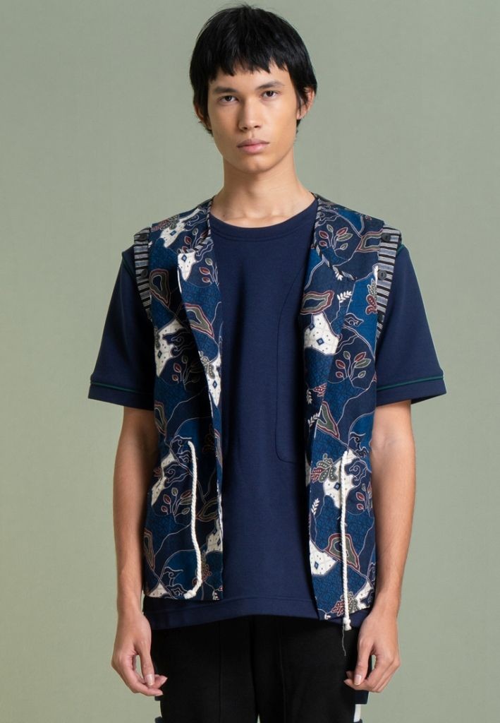 9 Rekomendasi Fashion Item Batik Pria, Desain Gak Monoton!