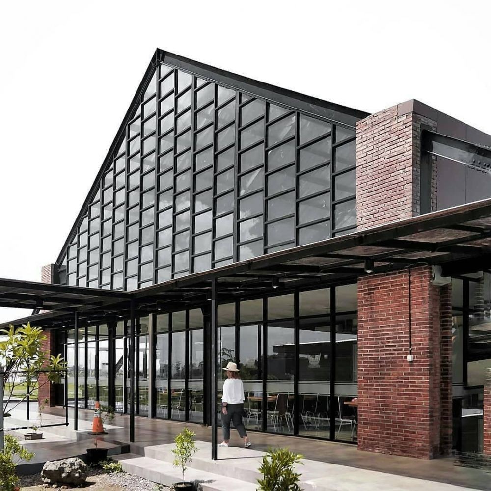 Rest Area TRAVOY KM 575, Serasa Berada di Museum Louvre