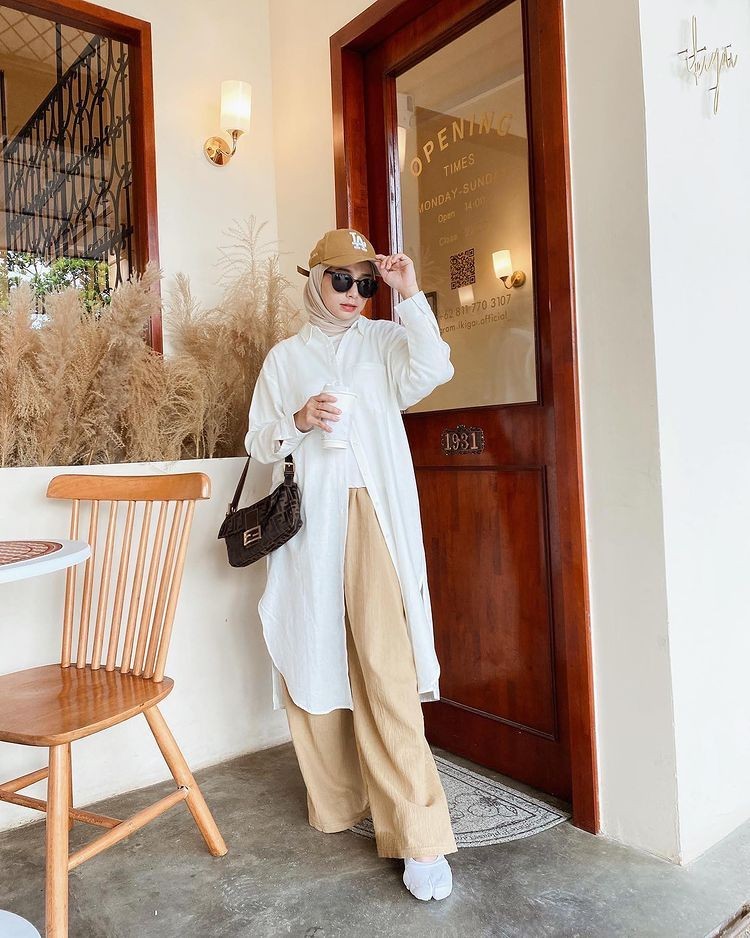 Inspirasi Padu Padan Outfit Putih ala Selebgram Joyagh