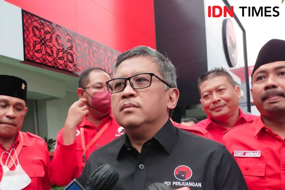 Isu Panglima TNI-KSAD Renggang, PDIP: Harus Diakrabkan Isu Panglima TNI-KSAD Renggang, PDIP: Harus Diakrabkan