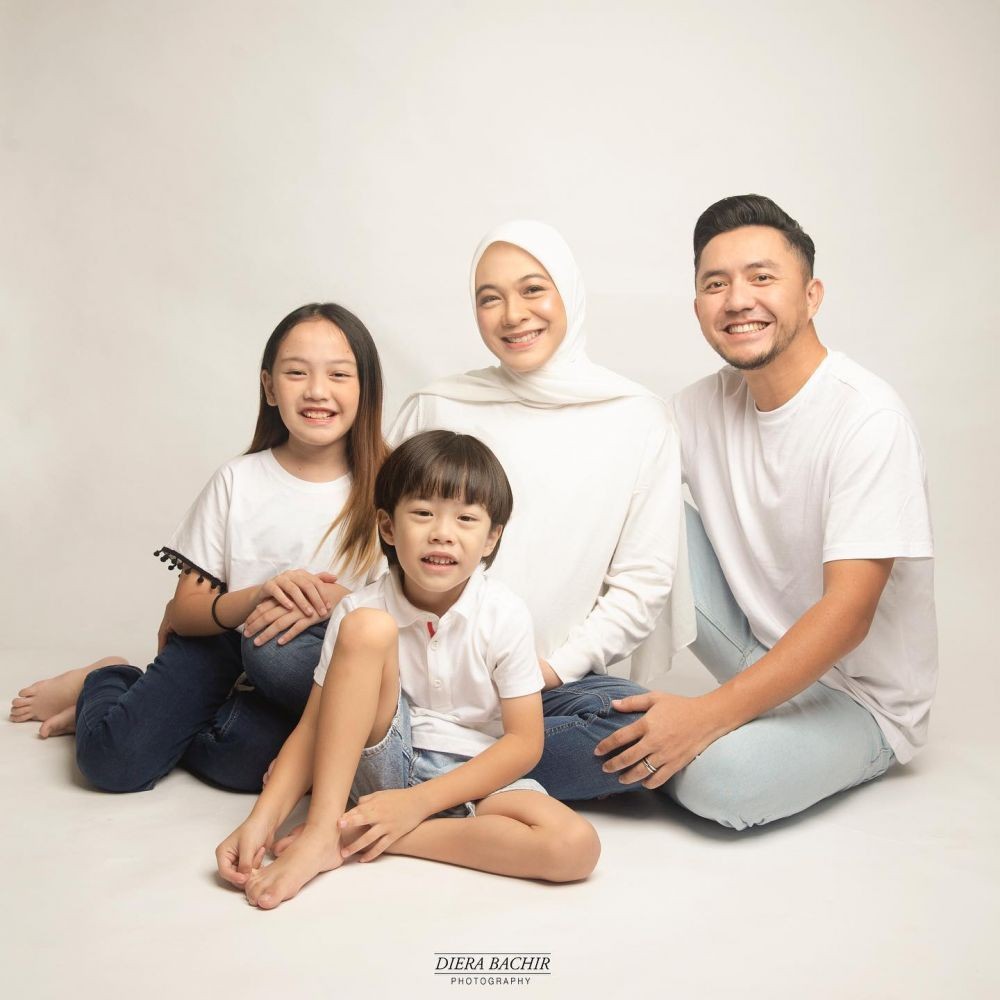 10 Potret Maternity Dian Ayu Lestari, Hangat Bareng Omesh 10 Potret Maternity Dian Ayu Lestari, Hangat Bareng Omesh