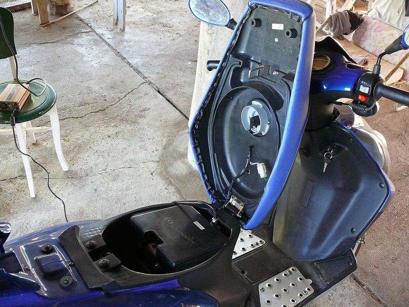 7 Cara Memperpanjang Masa Pakai Baterai Motor Listrik 7 Cara Memperpanjang Masa Pakai Baterai Motor Listrik