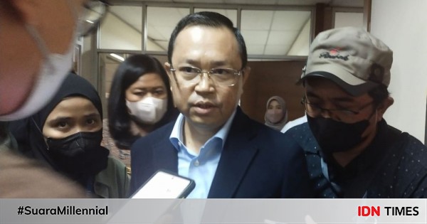 Pengacara Bantah Bharada E soal Sambo-Putri Jarang Serumah Pengacara Bantah Bharada E soal Sambo-Putri Jarang Serumah