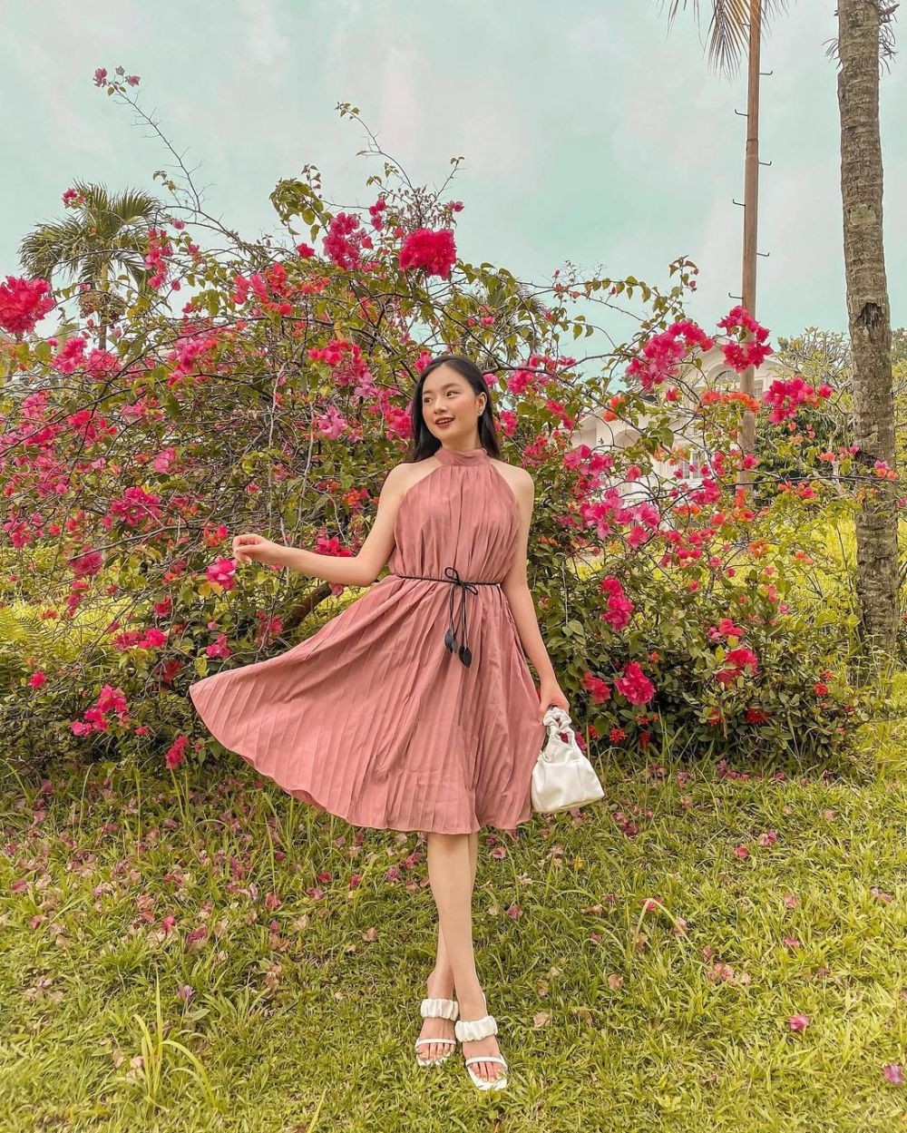 9 Inspirasi Dress Kondangan ala Vallerie Audrey