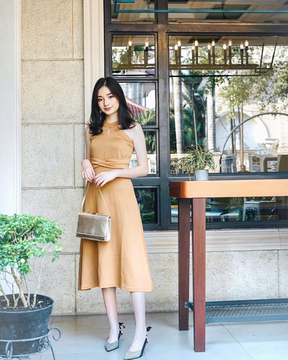 9 Inspirasi Dress Kondangan ala Vallerie Audrey