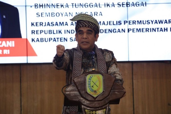Muzani: Upaya Ganti Pancasila akan Berhadapan dengan Rakyat Muzani: Upaya Ganti Pancasila akan Berhadapan dengan Rakyat