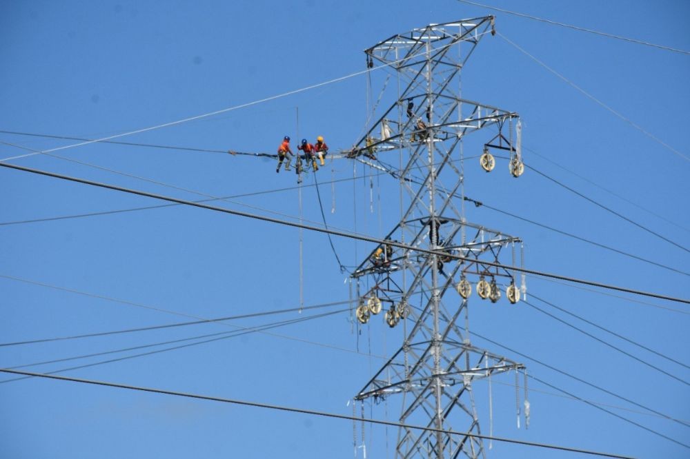 PLN Perkuat Jaringan Transmisi di Bali Jelang KTT G20 PLN Perkuat Jaringan Transmisi di Bali Jelang KTT G20