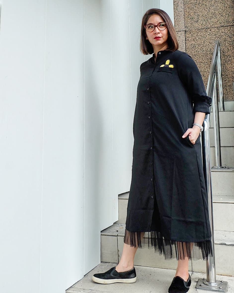 10 Koleksi Dress Beragam Model ala Novita Angie