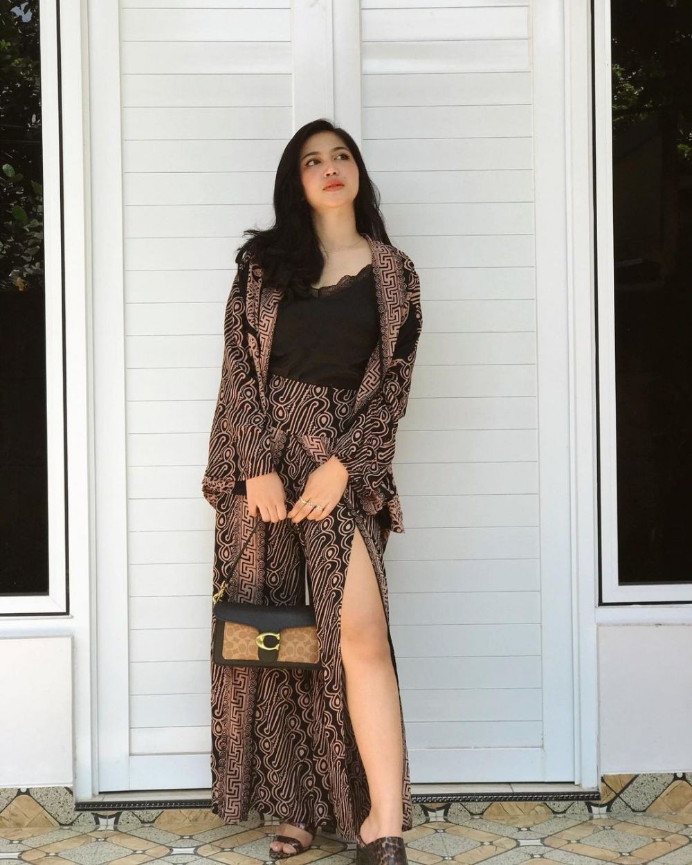 9 Ootd Ala Eriska Nakesya Stylish Buat Jalan Jalan