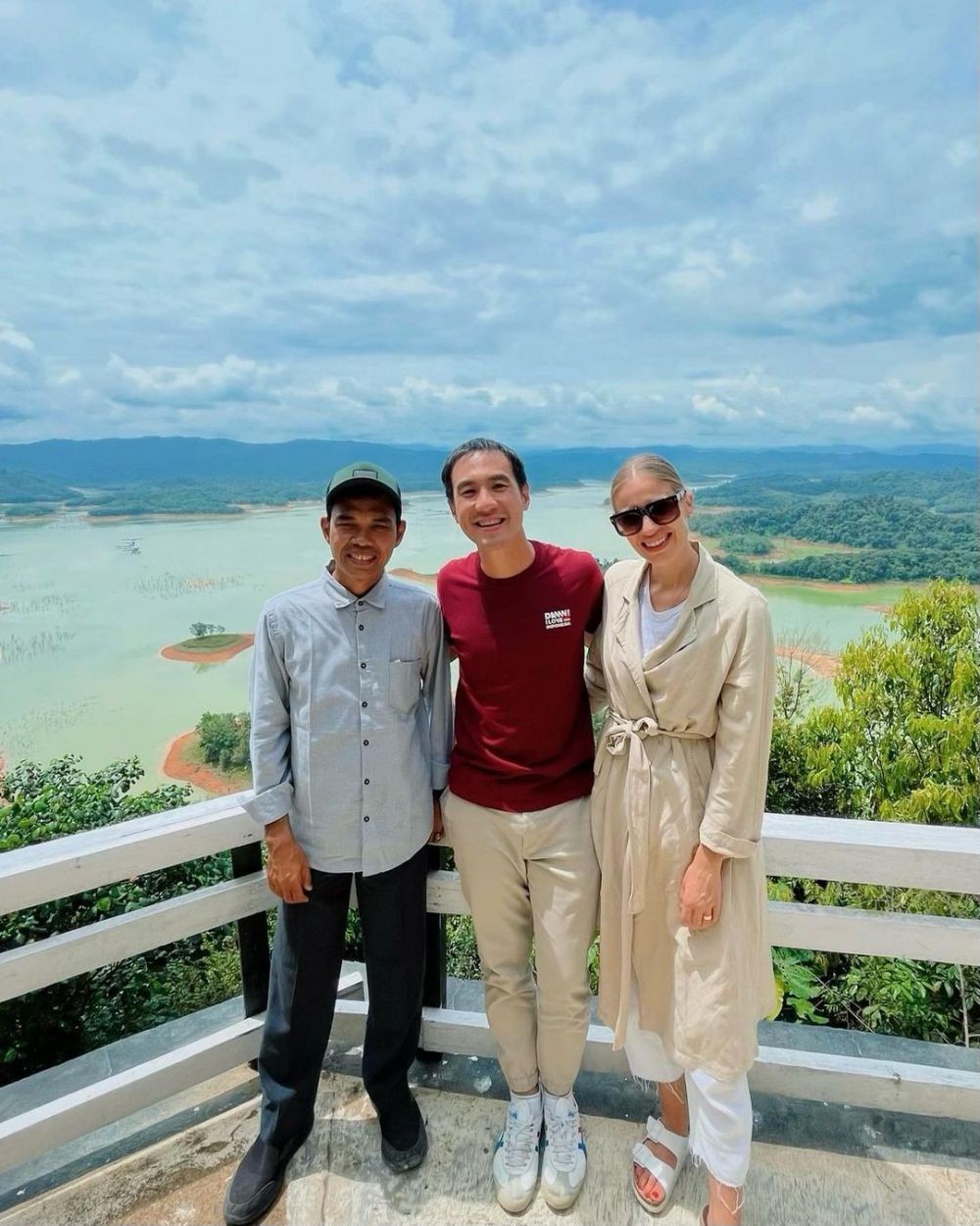 10 Potret Daniel Mananta Bertemu Ustaz Somad, Ikut Pengajian