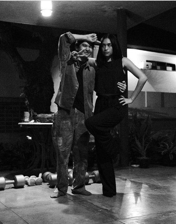 9 OOTD Couple Taskya Namya dan Ari Irham, Pasangan Muda Kece