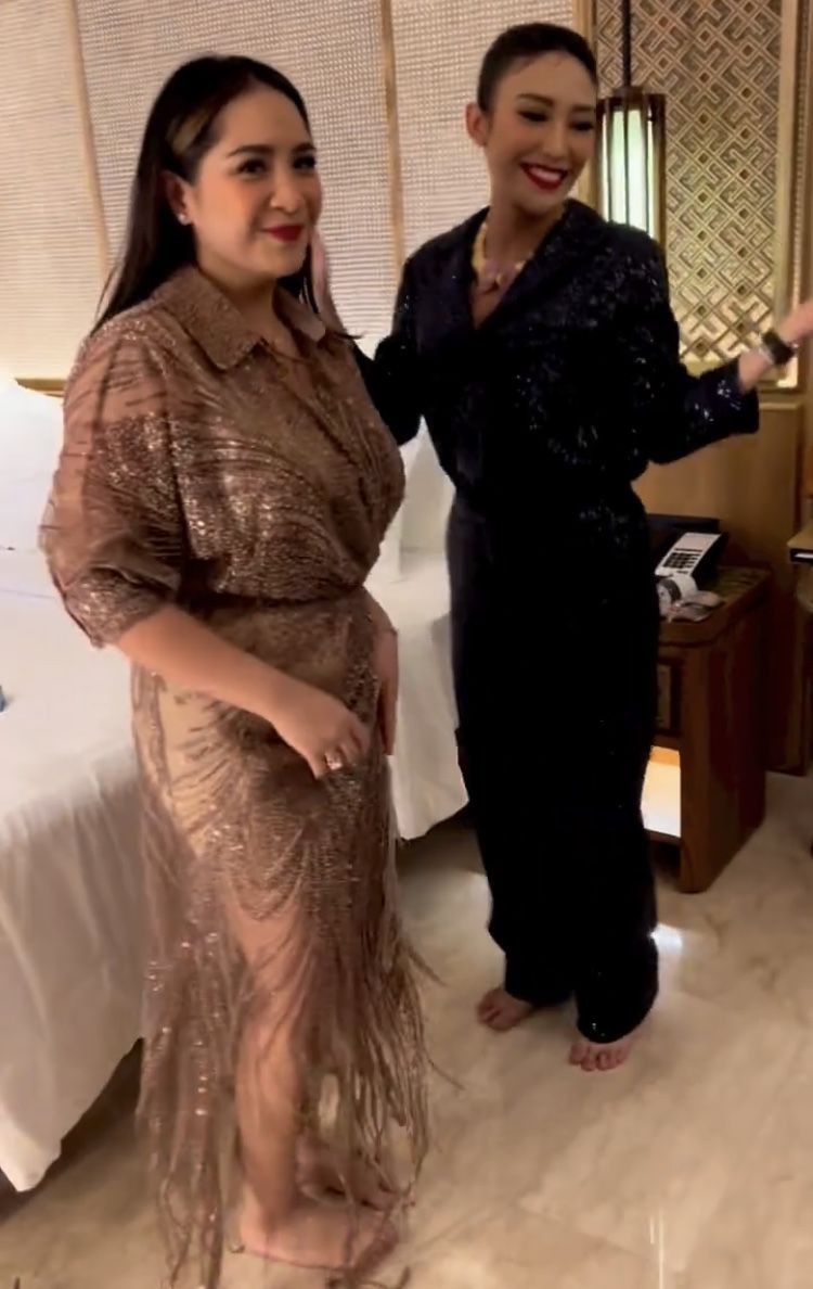 10 Potret Persahabatan Nagita Slavina dan Ayu Dewi, Bestie! 10 Potret Persahabatan Nagita Slavina dan Ayu Dewi, Bestie!
