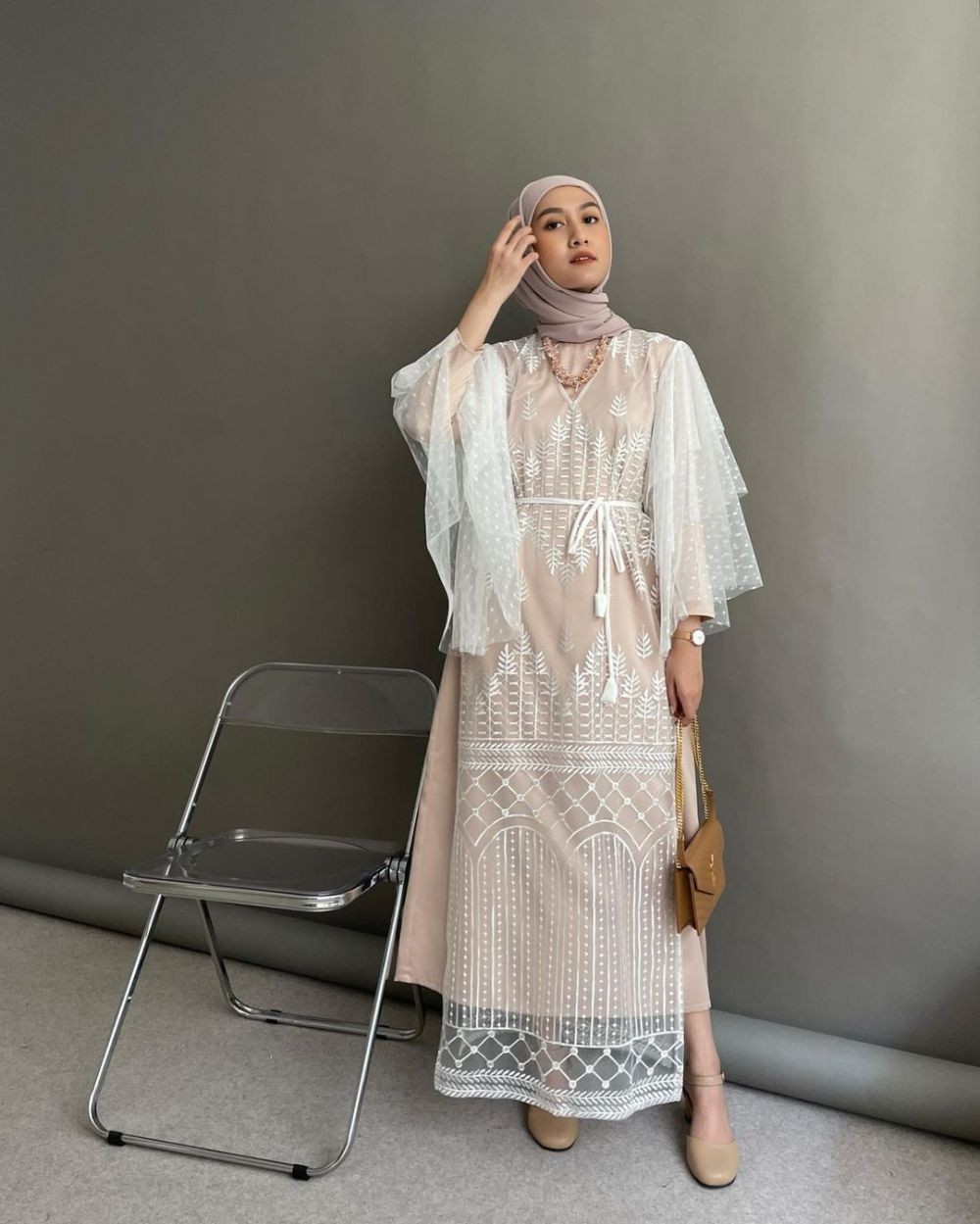 9 Busana Kondangan Muslim Kekinian, Stylish dengan Brokat