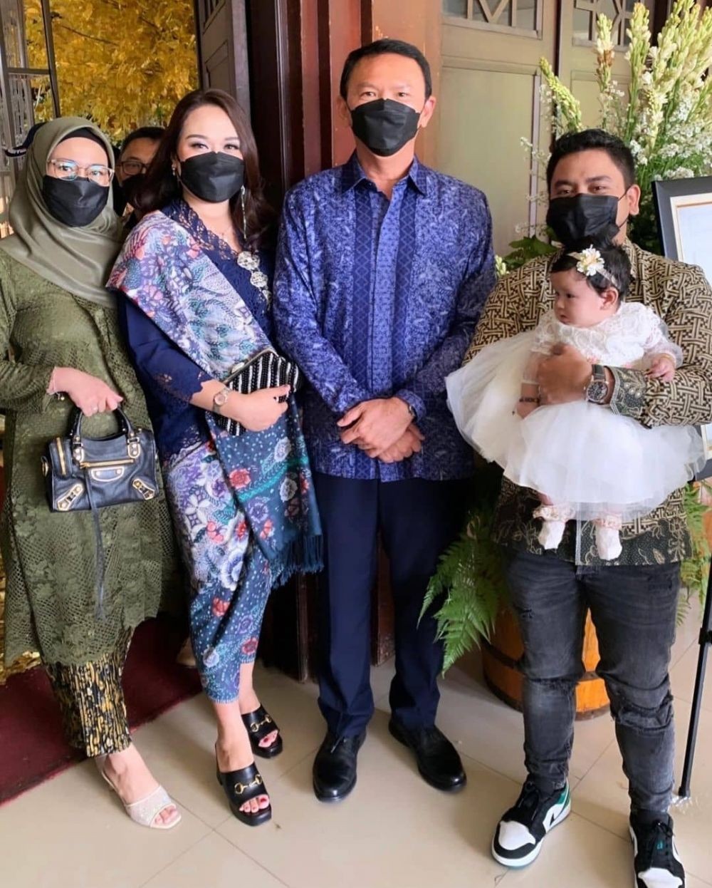 10 Gaya Kondangan Puput Nastiti Devi, Anggun Bikin Pangling!