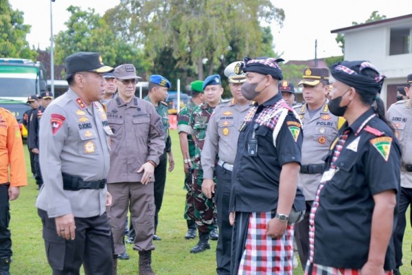 Polda NTB Terjunkan 1.455 Personel Amankan Nataru Polda NTB Terjunkan 1.455 Personel Amankan Nataru