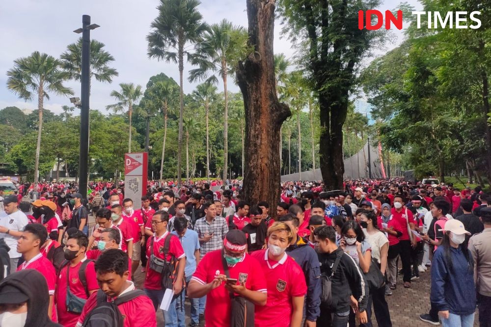 Jelang Indonesia Vs Thailand: Suporter Tumpah Ruah di SUGBK Jelang Indonesia Vs Thailand: Suporter Tumpah Ruah di SUGBK