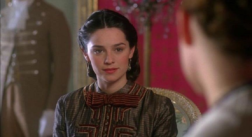 10 Film dan Serial Katy Louise Saunders, Istri Song Joong Ki