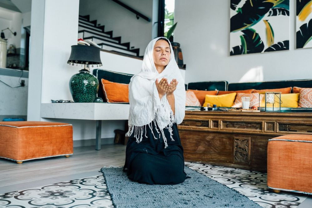 10 Hadis dan Ayat Al-Qur'an tentang Zina, Ditimpa Azab Pedih 10 Hadis dan Ayat Al-Qur'an tentang Zina, Ditimpa Azab Pedih