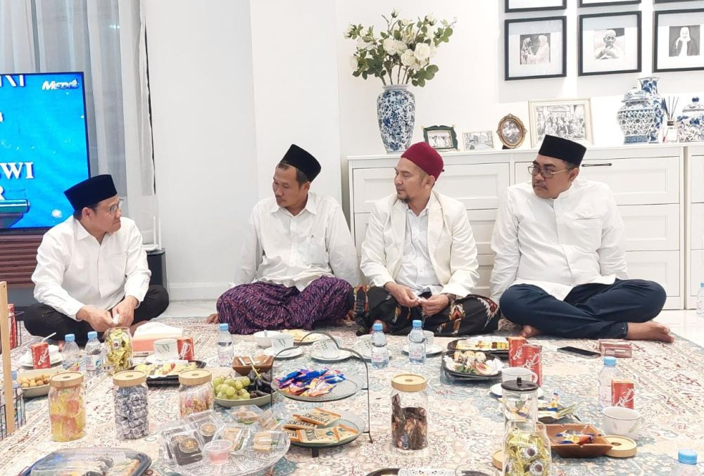 Cak Imin Bertemu Gus Baha di Ponpes Ploso Kediri Cak Imin Bertemu Gus Baha di Ponpes Ploso Kediri