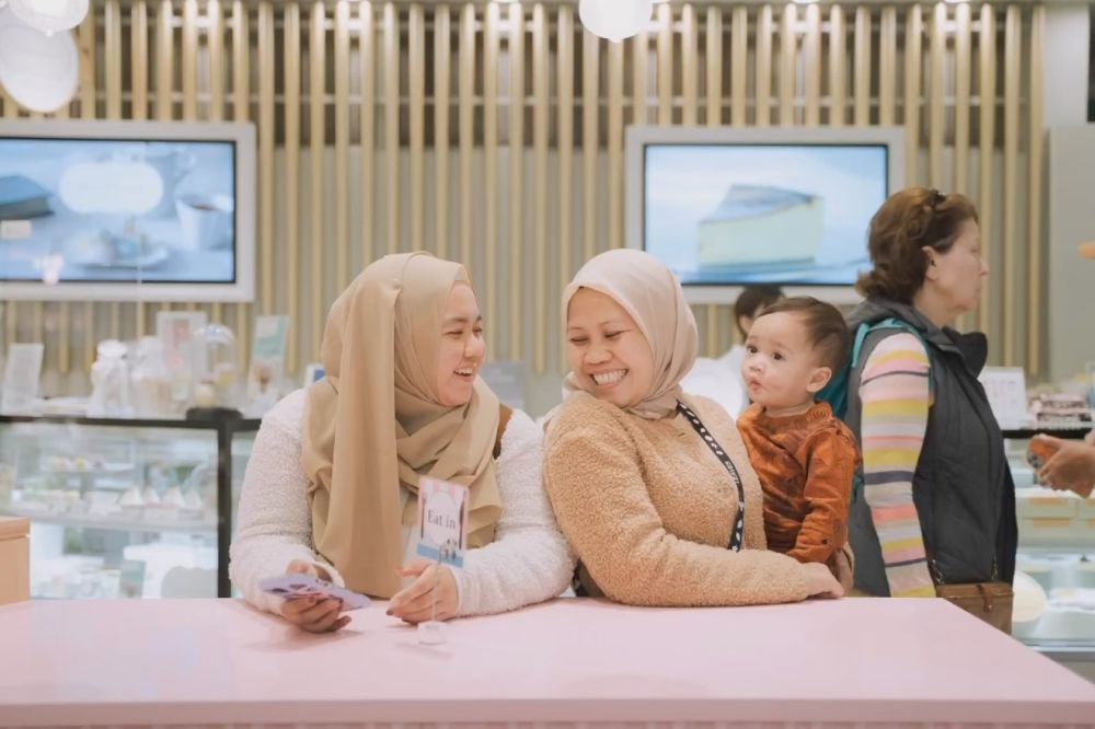 10 Potret Sus Rini dan Mbak Lala di Jepang, Kayak Kakak Adik 10 Potret Sus Rini dan Mbak Lala di Jepang, Kayak Kakak Adik