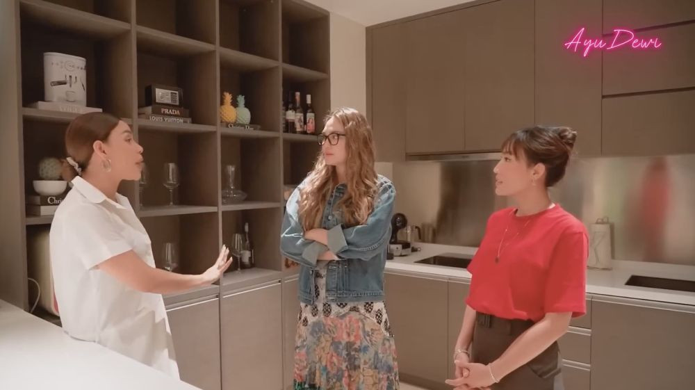 10 Potret Geng Mentri Main ke Rumah Baru Melaney Ricardo 10 Potret Geng Mentri Main ke Rumah Baru Melaney Ricardo