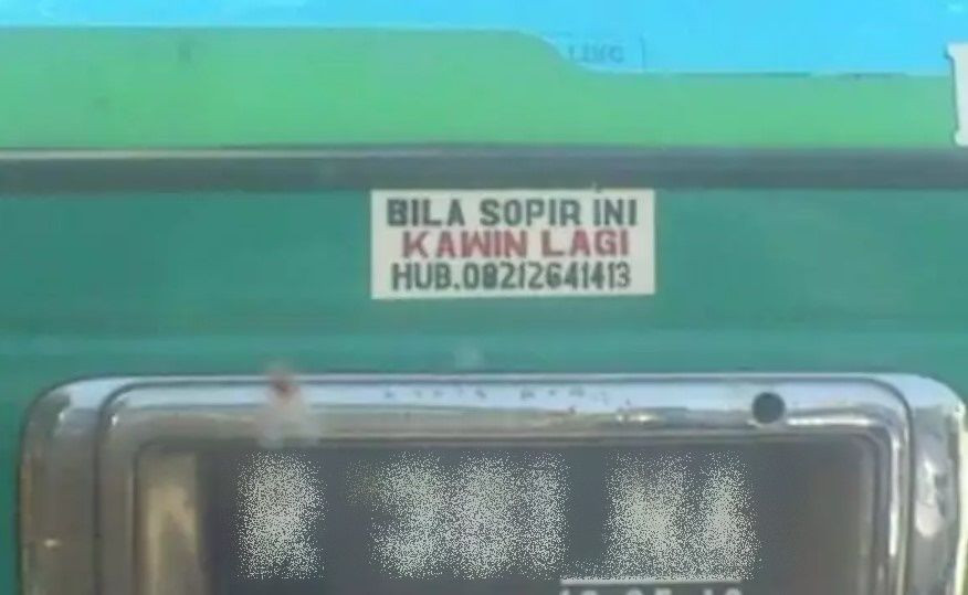 10 Stiker Tulisan Lucu di Angkot Ini Ngocol Abis 10 Stiker Tulisan Lucu di Angkot Ini Ngocol Abis