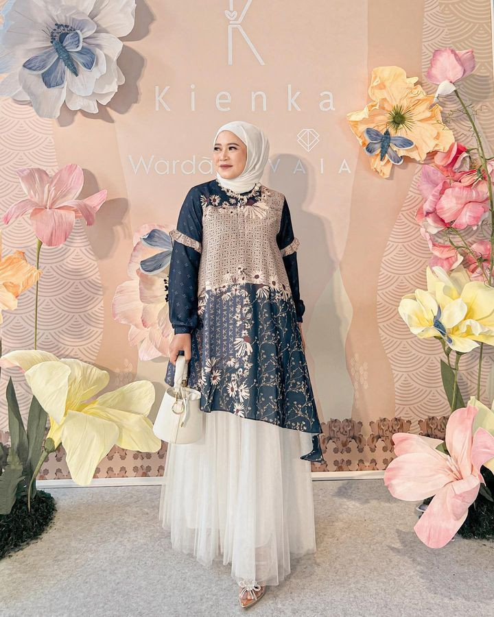 9 OOTD Hijab dengan Rok Tutu, Gayamu Kian Menggemaskan!