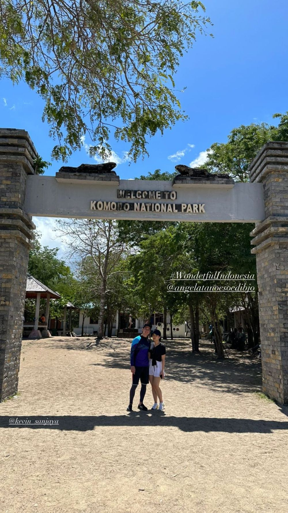 Momen Bulan Madu Kevin Sanjaya-Valencia Tanoe di Labuan Bajo