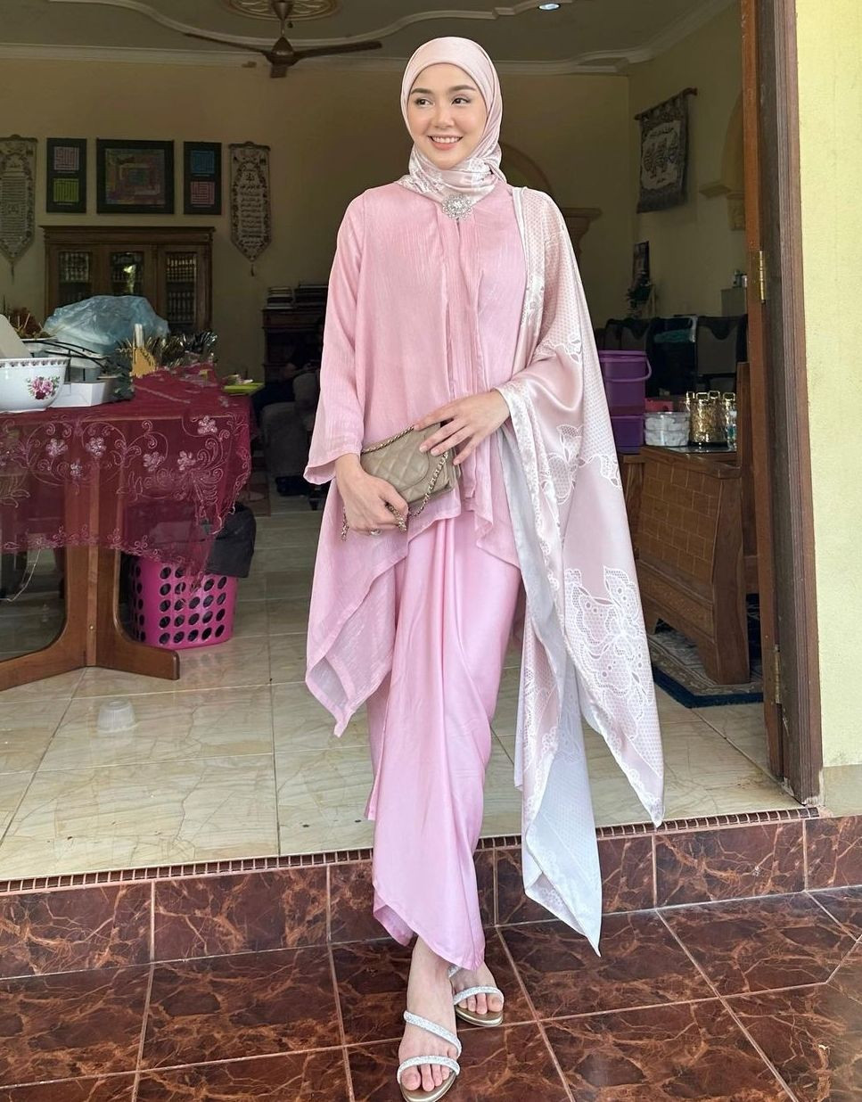 10 OOTD Kondangan Hijab Nurin Afiqah, Model Simpel