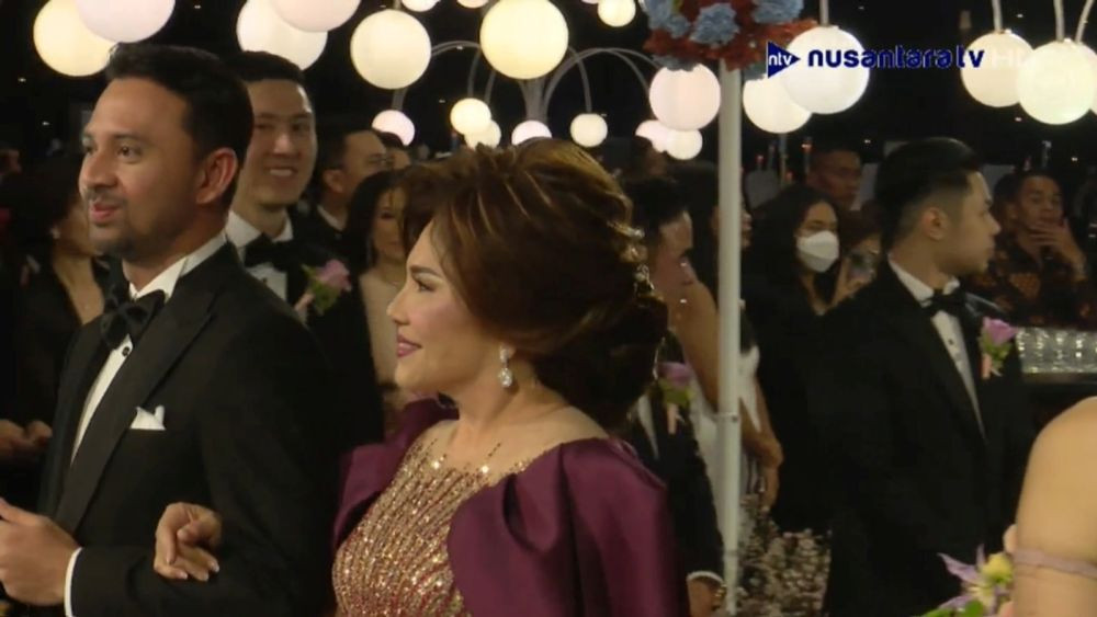 8 Potret Resepsi Pernikahan Jessica Mila dan Yakup Hasibuan