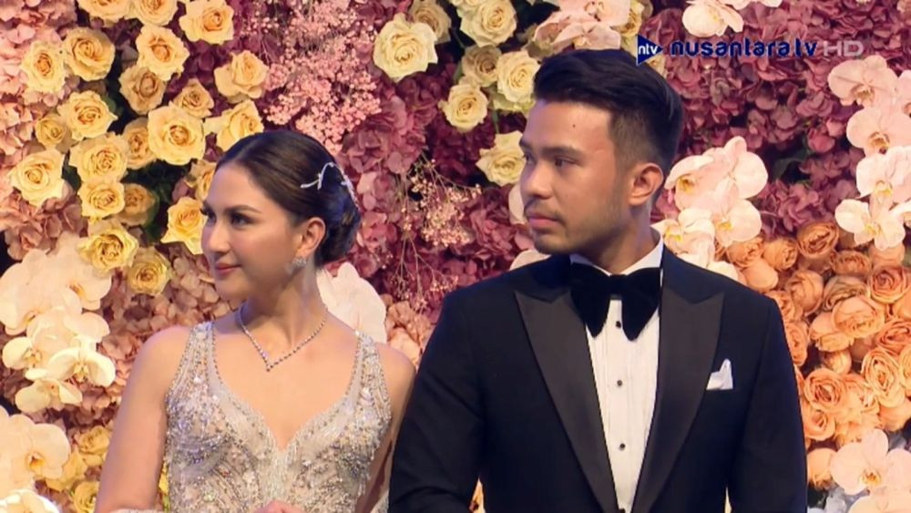 8 Potret Resepsi Pernikahan Jessica Mila dan Yakup Hasibuan