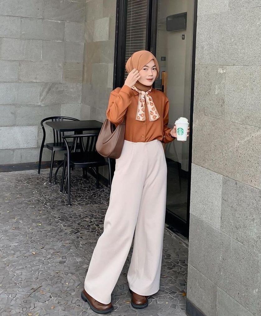 10 Ide Gaya Vintage Hijab, Cocok untuk Office Look