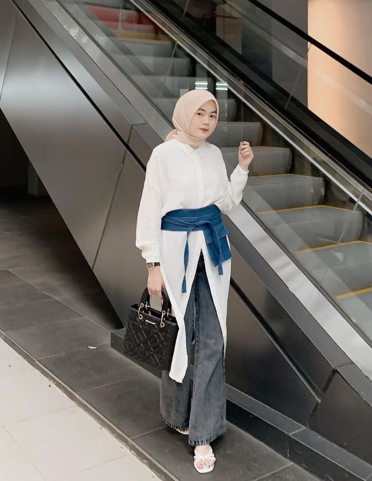 Inspirasi Styling Obi Belt dengan Kemeja, Praktis nan Modis