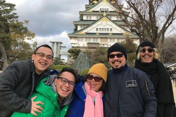 Momen Kebersamaan Marlo Ernesto dan Keluarga