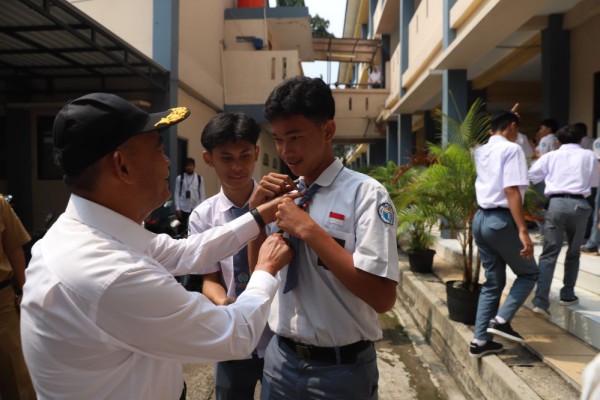 Polemik PPDB, Muhadjir Peringatkan Pejabat Tak Titip Anak Polemik PPDB, Muhadjir Peringatkan Pejabat Tak Titip Anak