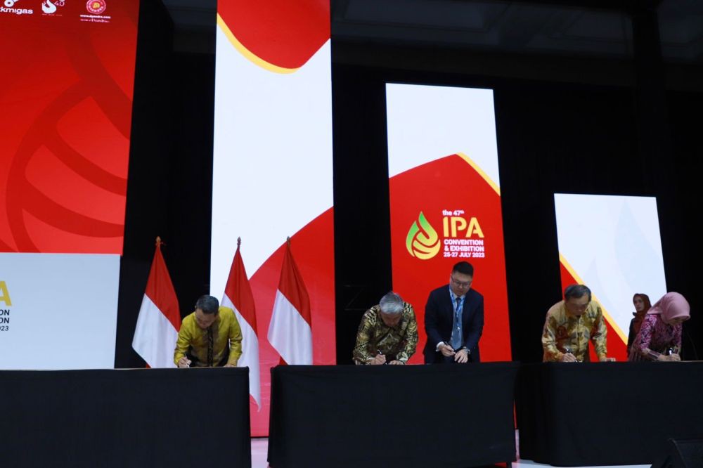 Pertamina-Petronas Teken Perjanjian Jual Beli dengan Shell