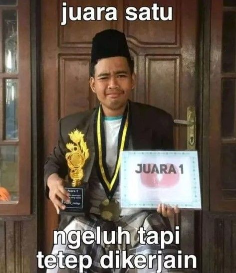 8 Meme Juara 1 Lomba Ini Gak Ada yang Berfaedah, Kocak Abis