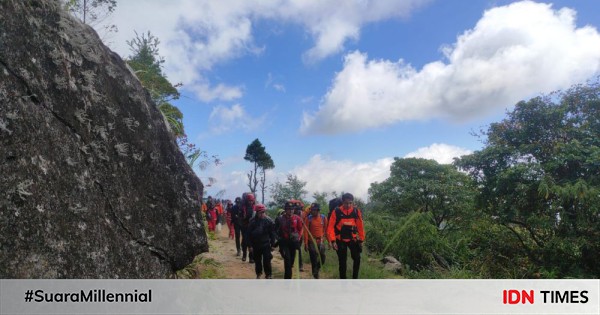 Tim Sar Evakuasi Satu Pendaki 17 Agustus Gunung Bawakaraeng