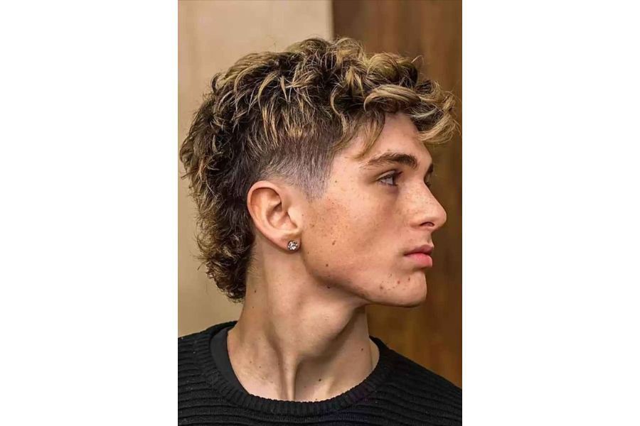 10 Potongan Rambut Mullet 2 Jari yang Keren dan Trendi