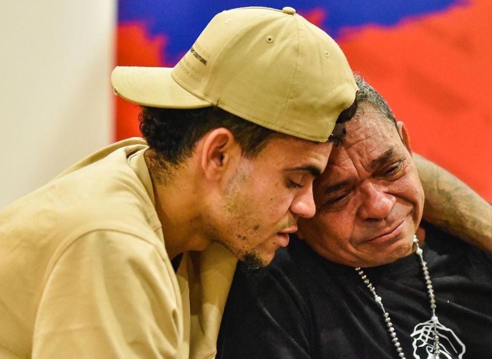 Momen Haru Ayah Luis Diaz Lihat Anaknya Permalukan Brasil Momen Haru Ayah Luis Diaz Lihat Anaknya Permalukan Brasil