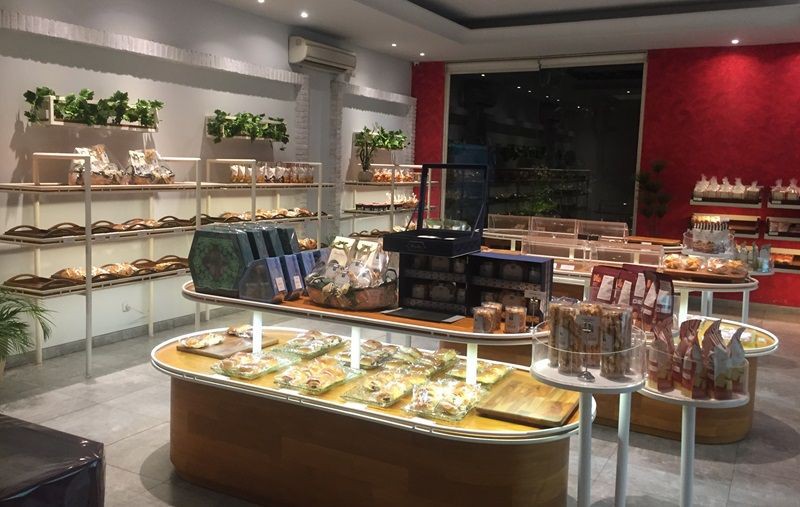 7 Toko Kue Legend di Surabaya, Bisa untuk Oleh-oleh