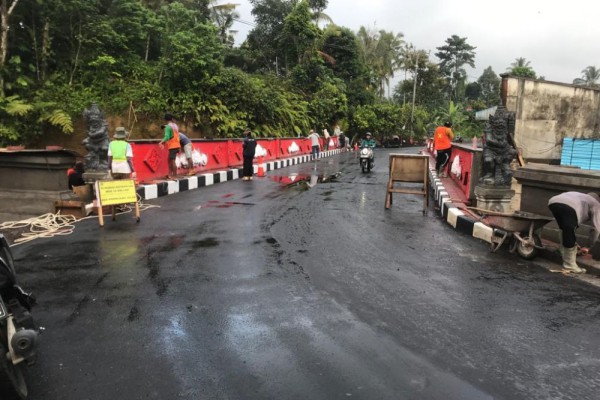 Jembatan Penghubung Marga-Apuan Tabanan Selesai Dibangun Jembatan Penghubung Marga-Apuan Tabanan Selesai Dibangun