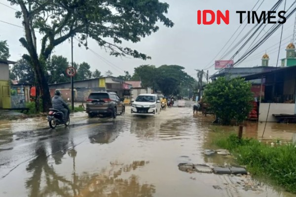 Hujan Deras, Puluhan Rumah di Balikpapan Terendam Banjir Hujan Deras, Puluhan Rumah di Balikpapan Terendam Banjir