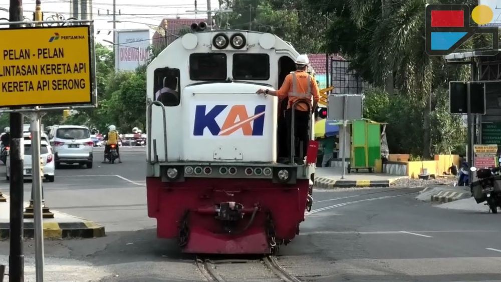 Jalur Kereta Api Paling Indah Di Indonesia
