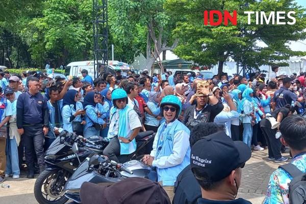 Aksi Artis Naik Motor Ev Meriahkan Kampanye Prabowo Gibran